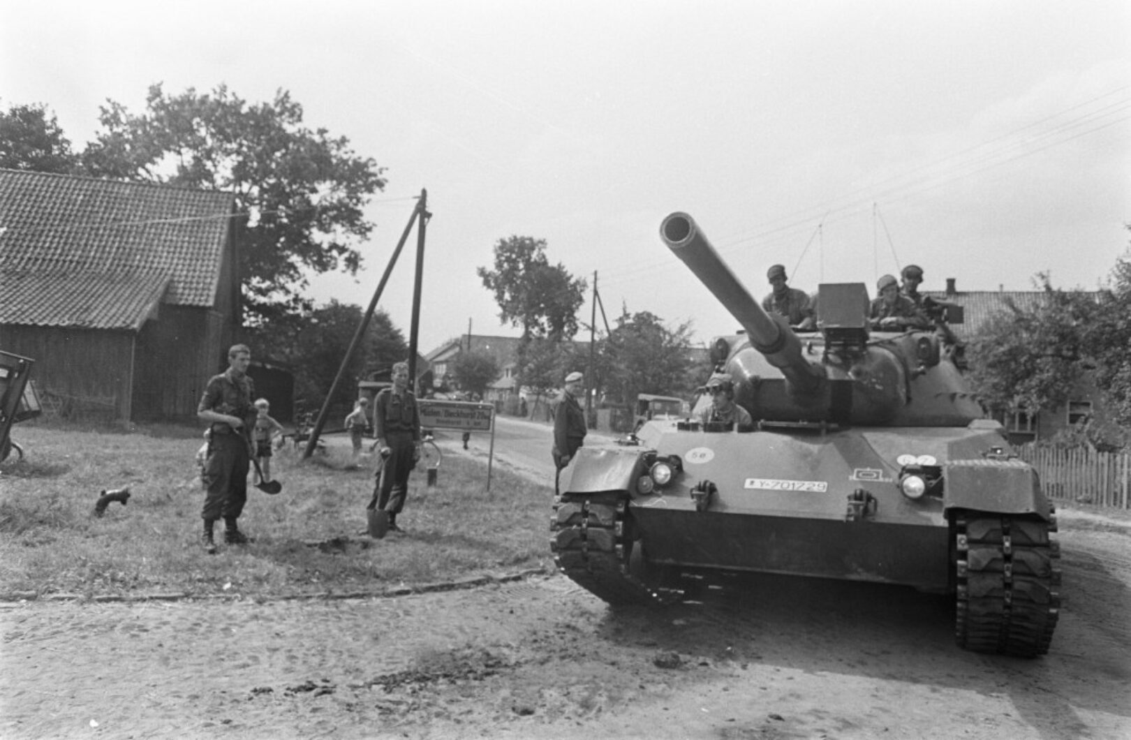 Wie der Leopard 1 gegen russische Kampfpanzer bestehen kann - VDI ...