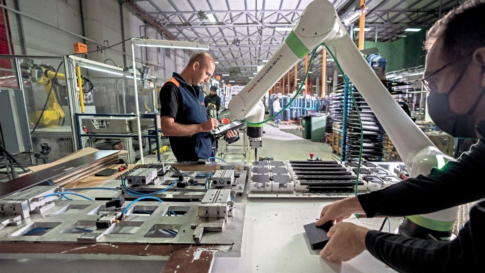 Hey Roboter! Prozesse in der Industrie per Sprache und Gesten steuern