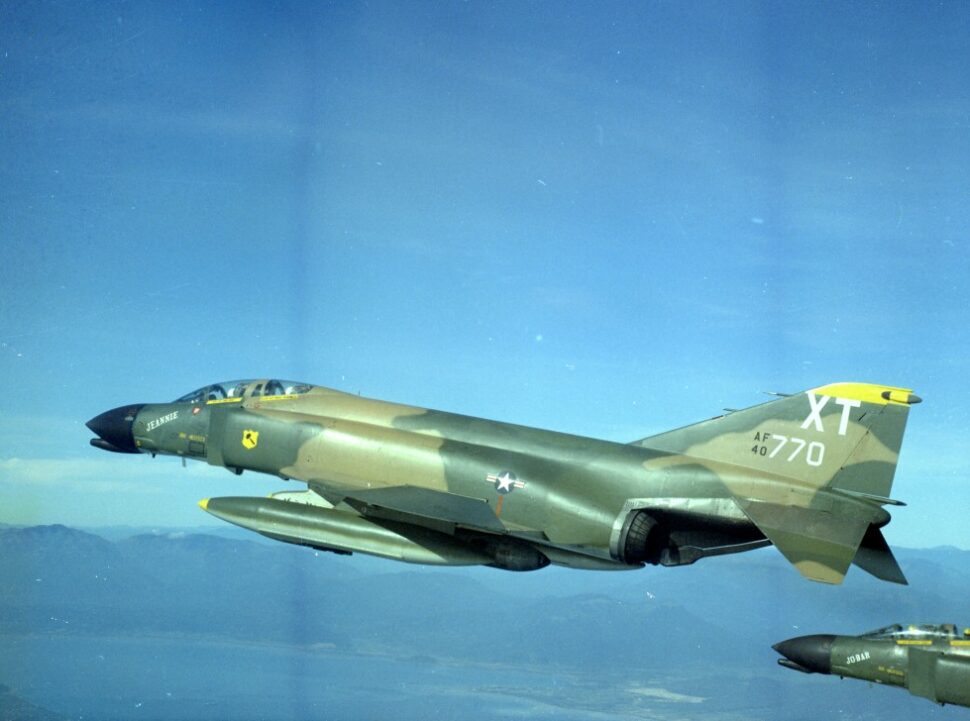 Wie der Jagdbomber F-4 F Phantom der Luftwaffe den bundesdeutschen ...