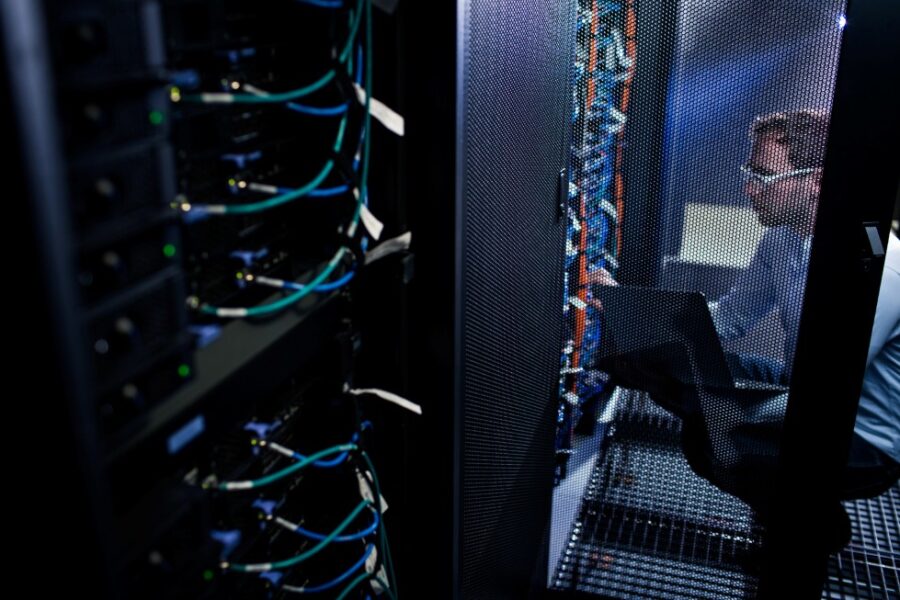 Cybersicherheit im Zeichen transatlantischer Konflikte