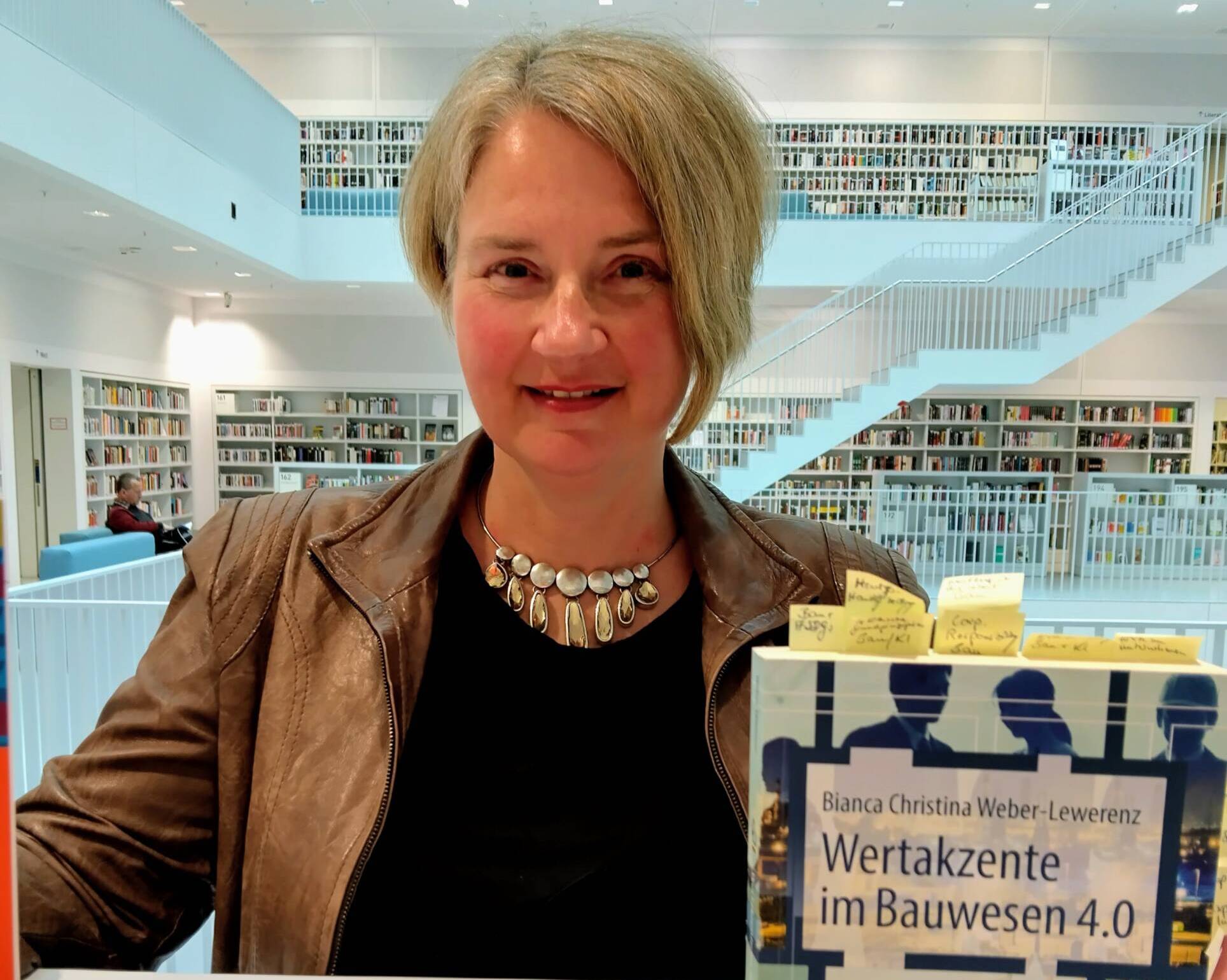 Die Frau an der Schnittstelle von Bau, KI und Werten