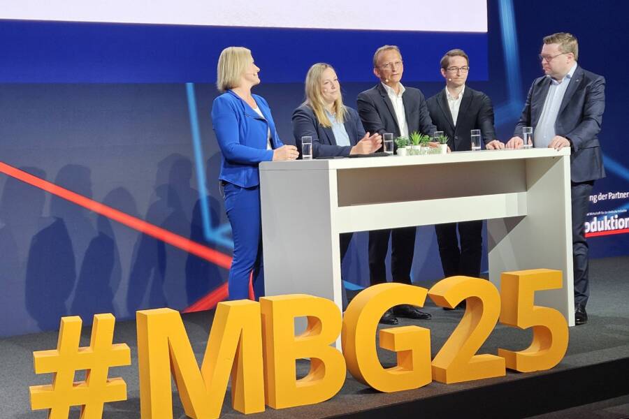 Das kommt 2025 auf Deutschlands wichtigste Industrien zu