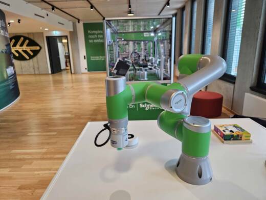 Energiewende wird in Düsseldorf greifbar – Schneider Electric eröffnet ...
